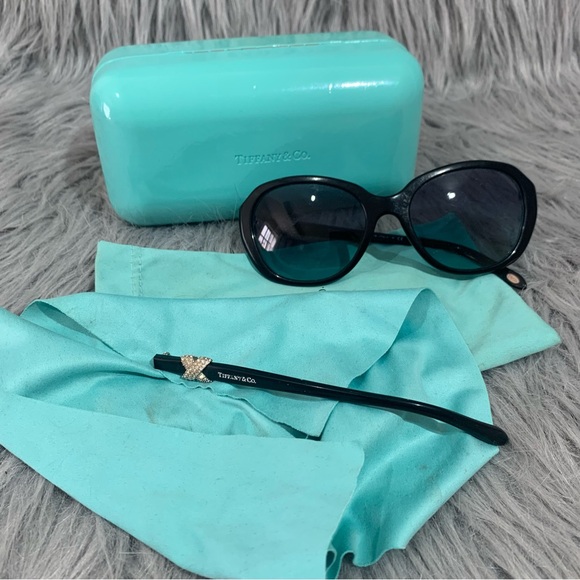 Tiffany & Co. | Accessories | Tiffany Co Bug Eye Womens Sunglasses ...